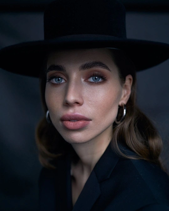 Sasha Nester photo (@sashanesterart) / Cosmos