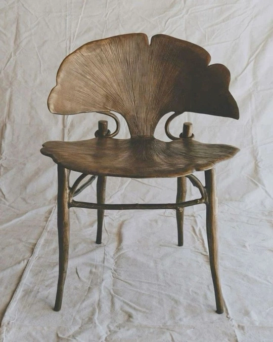 chairs (@wandeezus) / Cosmos