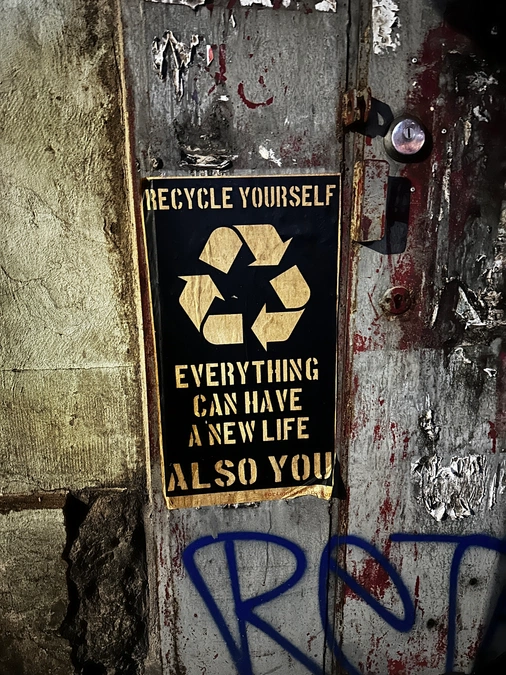 recycling (@mariasostenible) / Cosmos