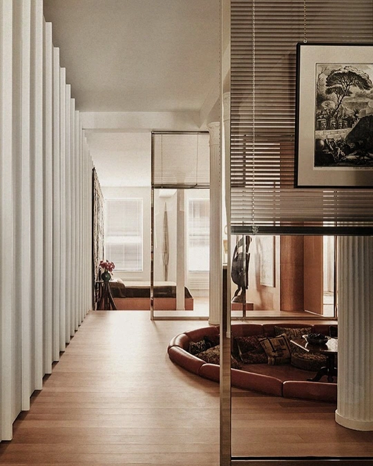 Interior (@varot) / Cosmos