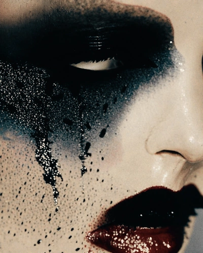 Weird Beauty Giulia Lazzari Cosmos