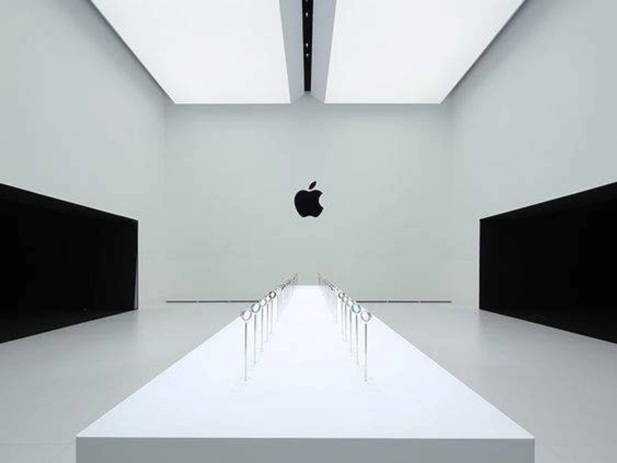 Big red button (@tanniah) / Cosmos