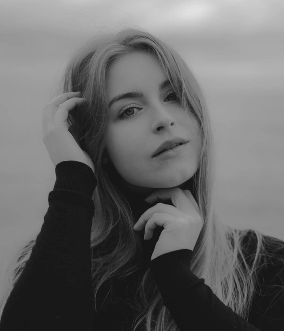 profile photos (@blindeeloise) / Cosmos