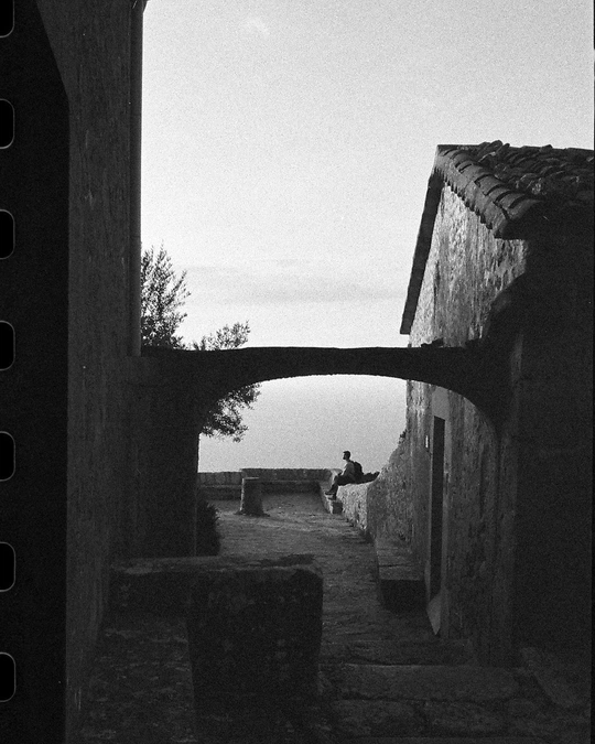 film photograph (@notart) / Cosmos